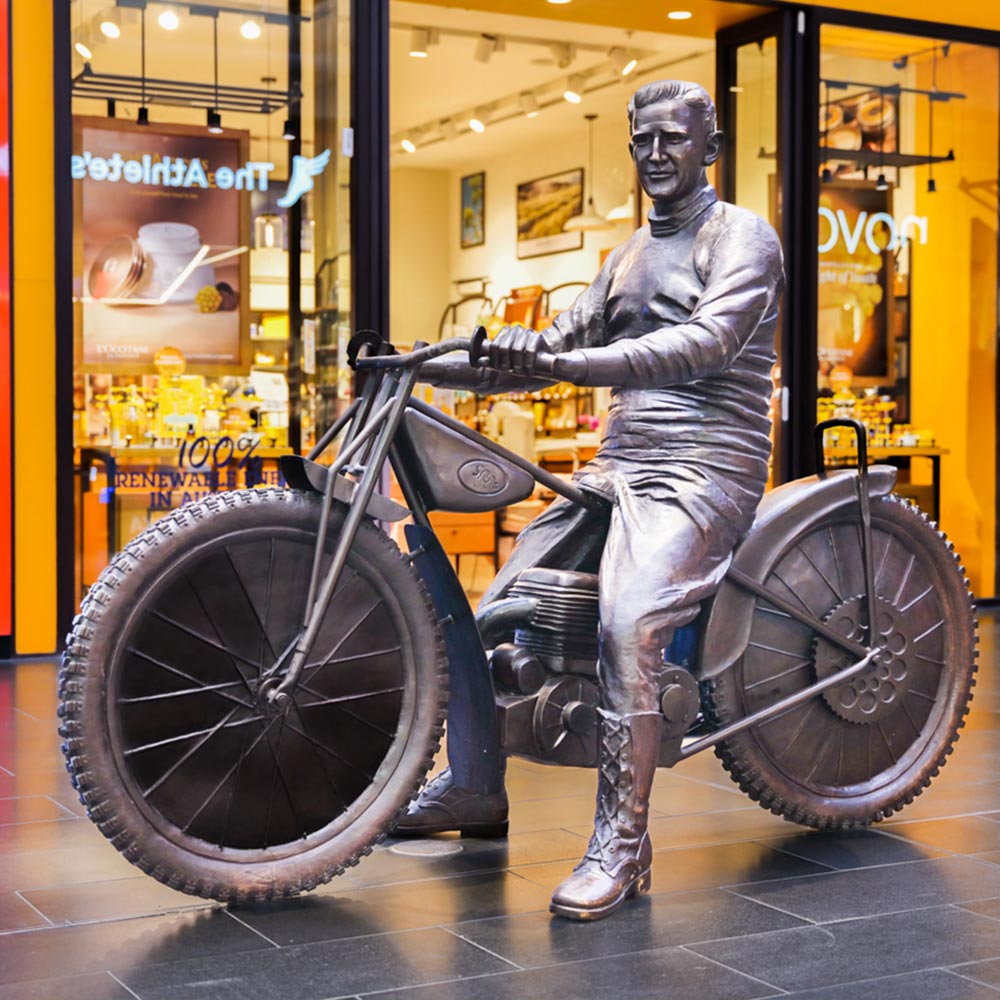 Fred Tracey (Bronze Sculpture) – Gillie and Marc®